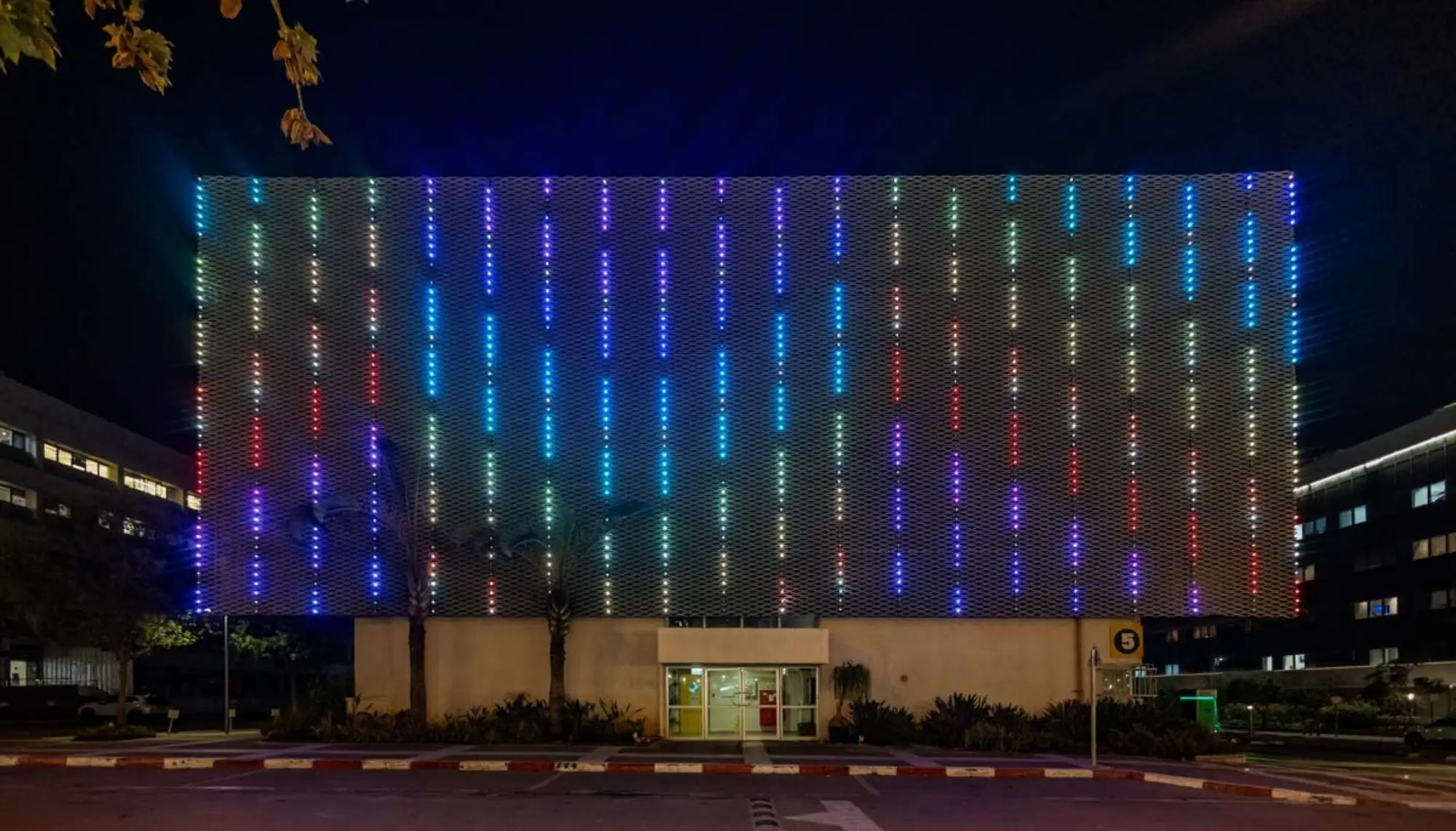 Pixel LED: Pengertian, Fungsi, dan Jenis Lengkap - GSI Indonesia