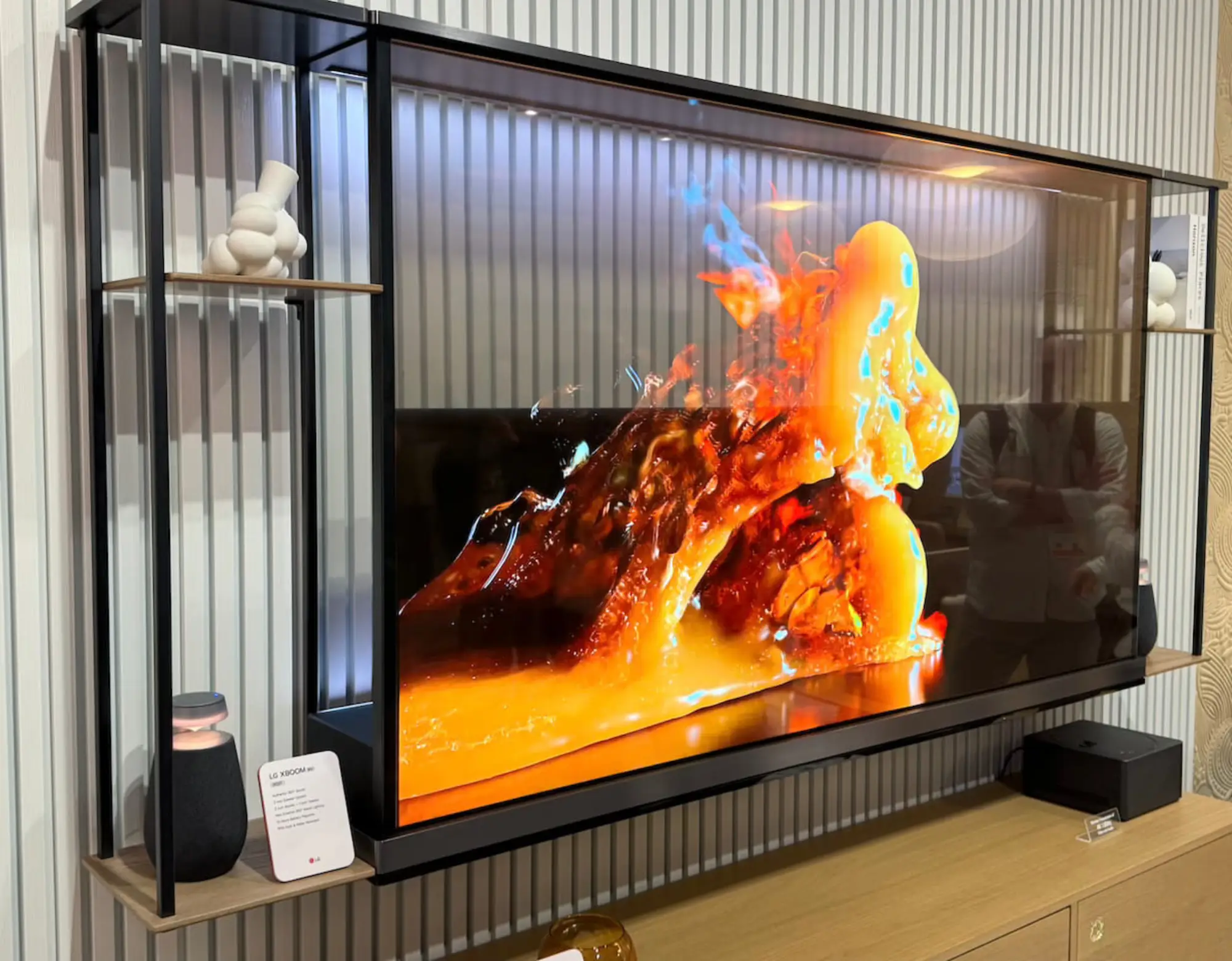 Apa Itu Transparent OLED? Ini Penjelasannya - GSI Indonesia